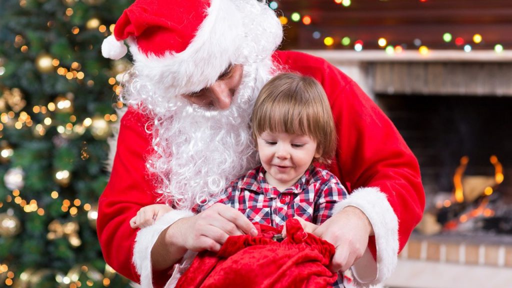 Mengapa Perayaan Natal Identik dengan Warna Merah, Hijau dan Putih?