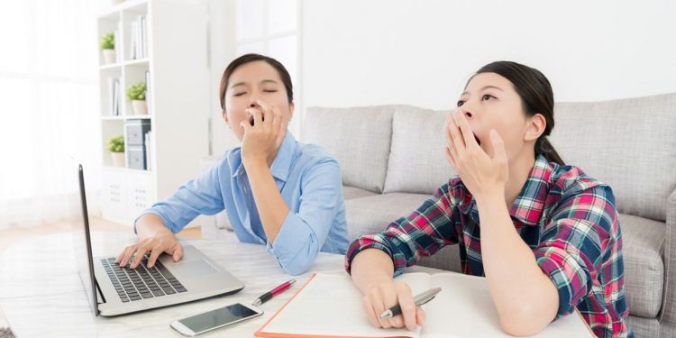 Menguap Itu Menular, Apa Penyebabnya?