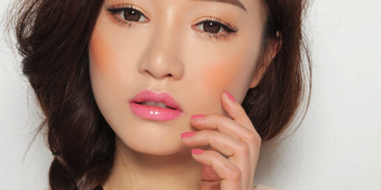 9 Langkah Makeup yang Tepat Untuk Tone Kulit Kuning Langsat